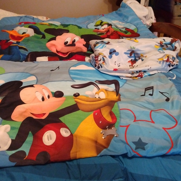 Disney Junior | Other | Disney Junior Toddler Bed Set Comforter Sheet ...